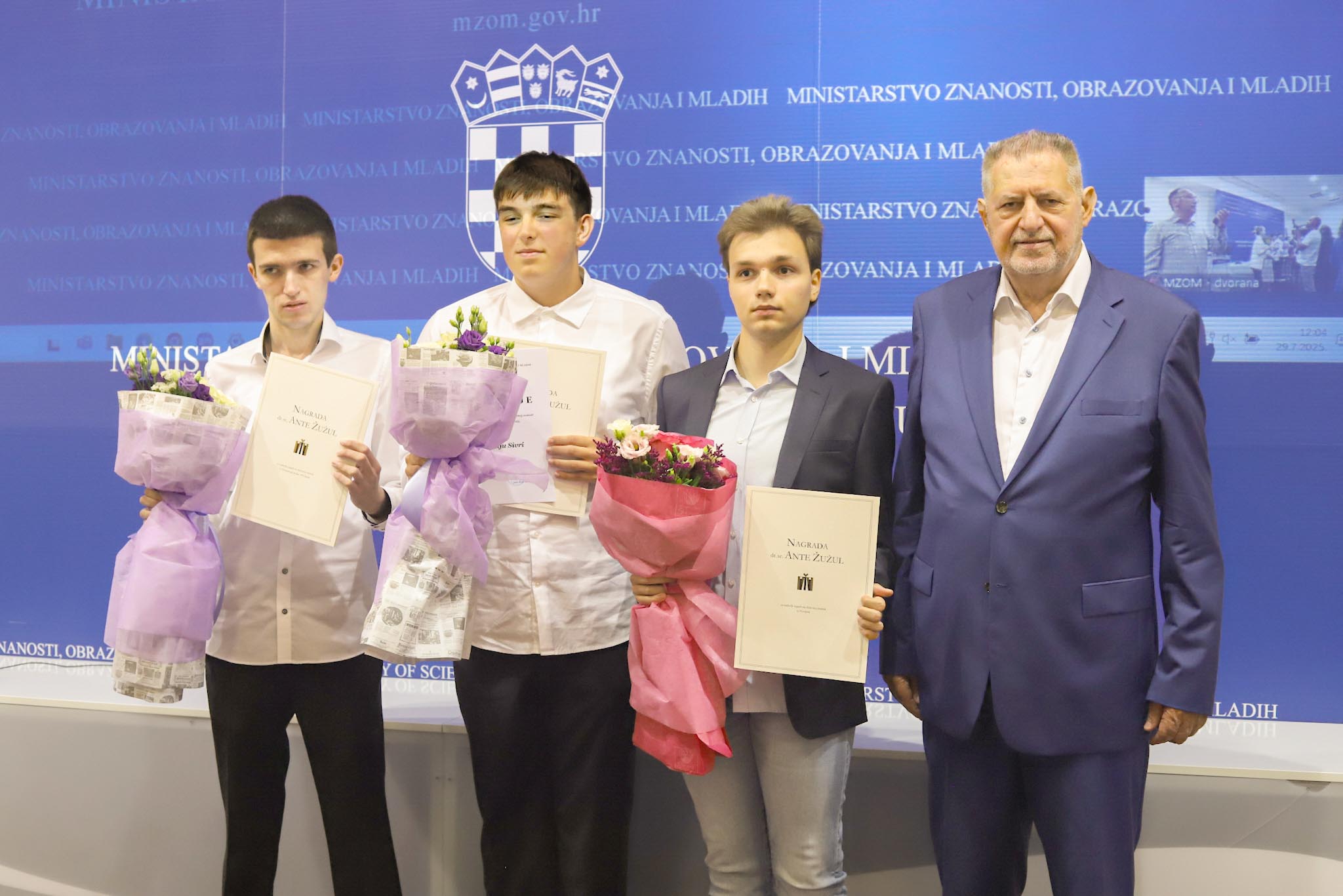 Riječkim studentima i ove je godine olakšana prijava boravišta, evo i