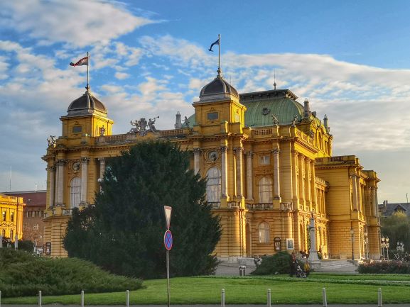 U zagrebačkom HNK predstave s prijevodom na znakovni jezik
